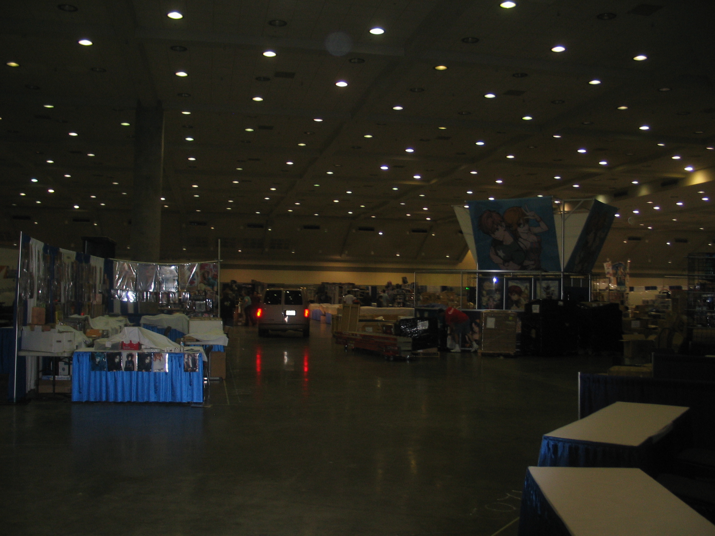 Gallery: Exhibit Hall - Otakon 2007 - Anime News Network