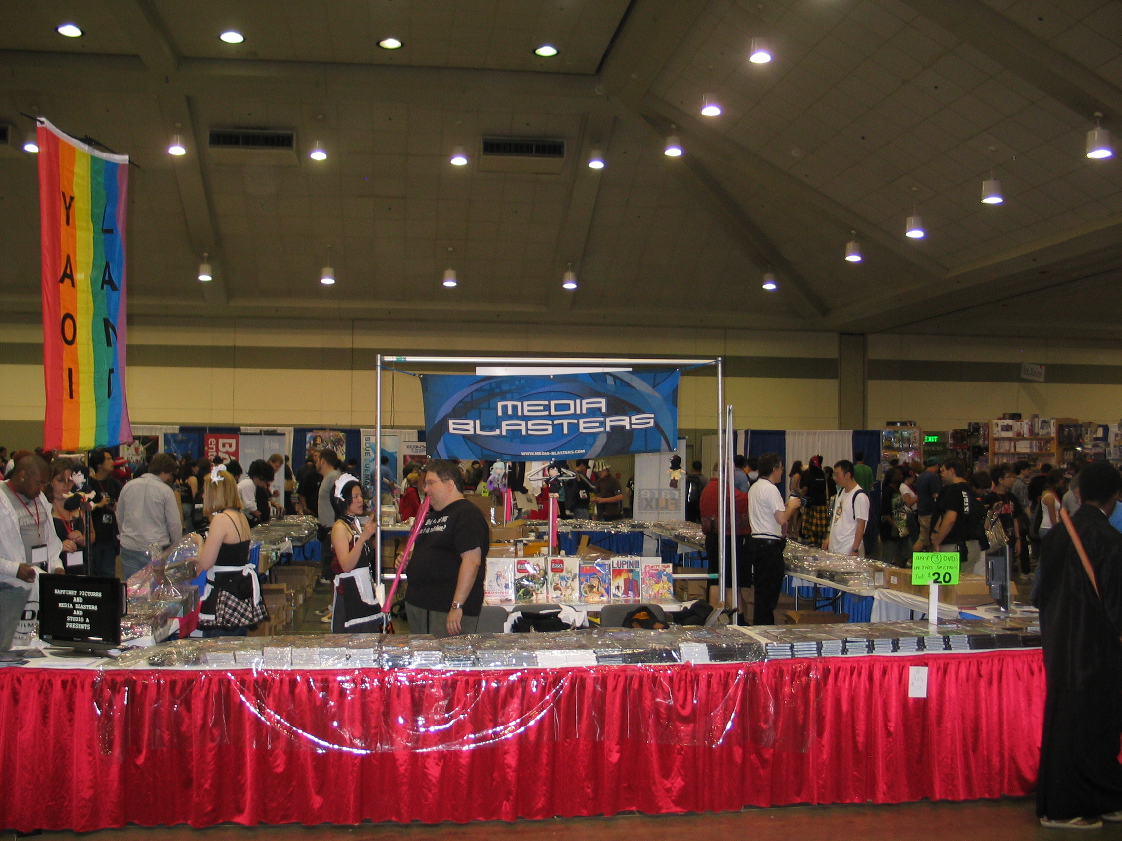 Gallery: Exhibit Hall - Otakon 2007 - Anime News Network