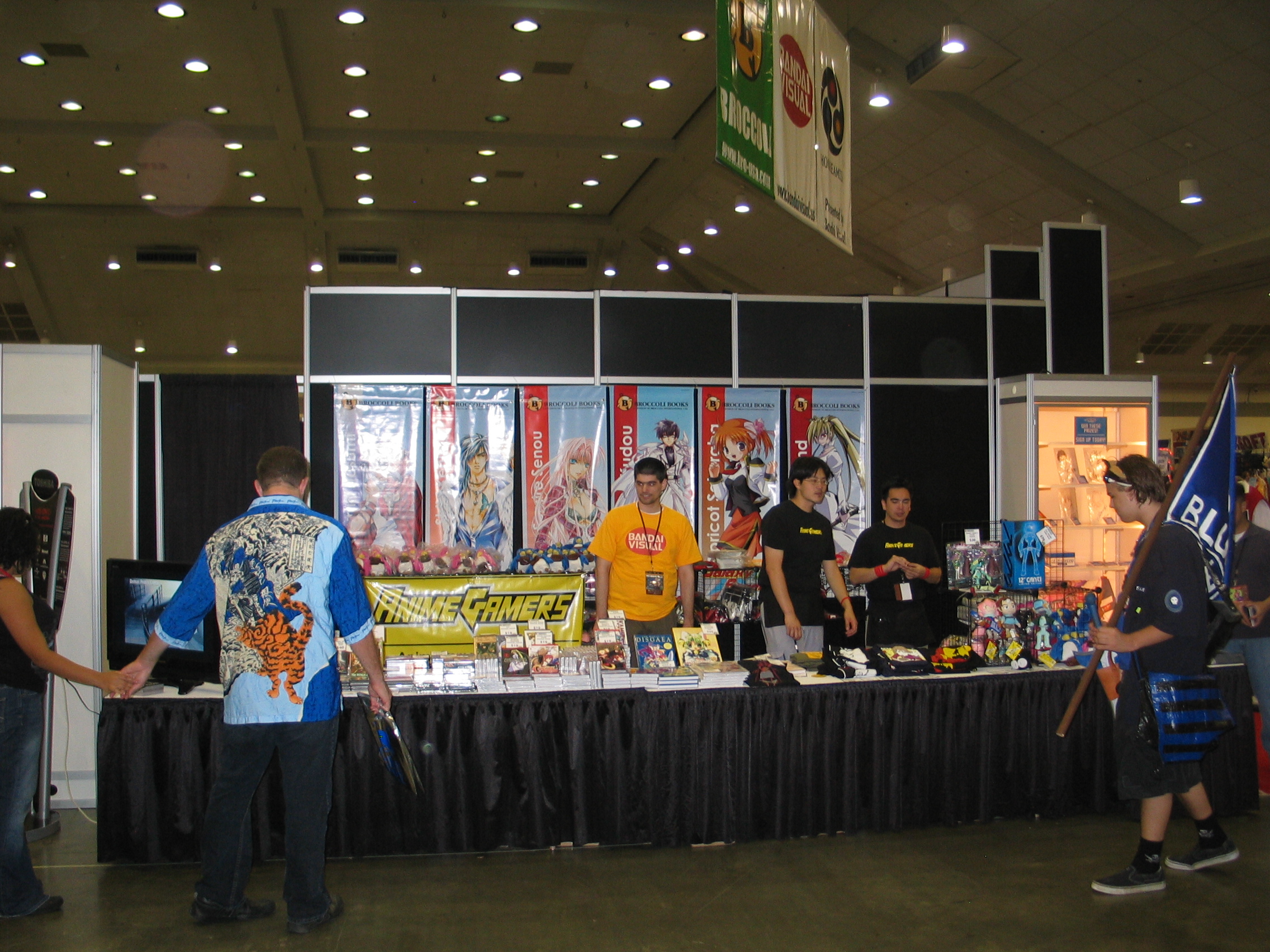 Gallery: Exhibit Hall - Otakon 2007 - Anime News Network