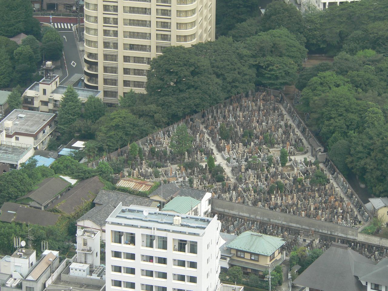 The Tokyo Tower in Anime - Crashing Japan - Anime News Network