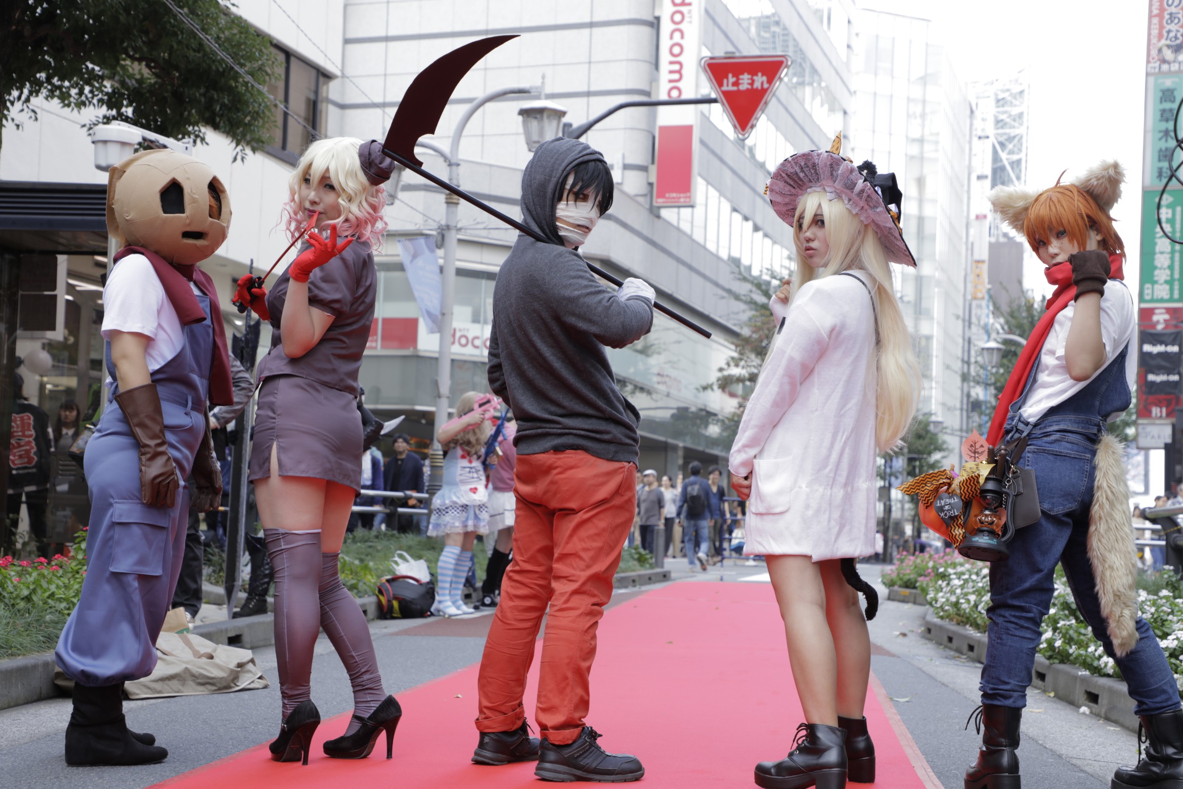 Zombies, Monsters, Magical Girls Take Over Ikebukuro for Halloween ...