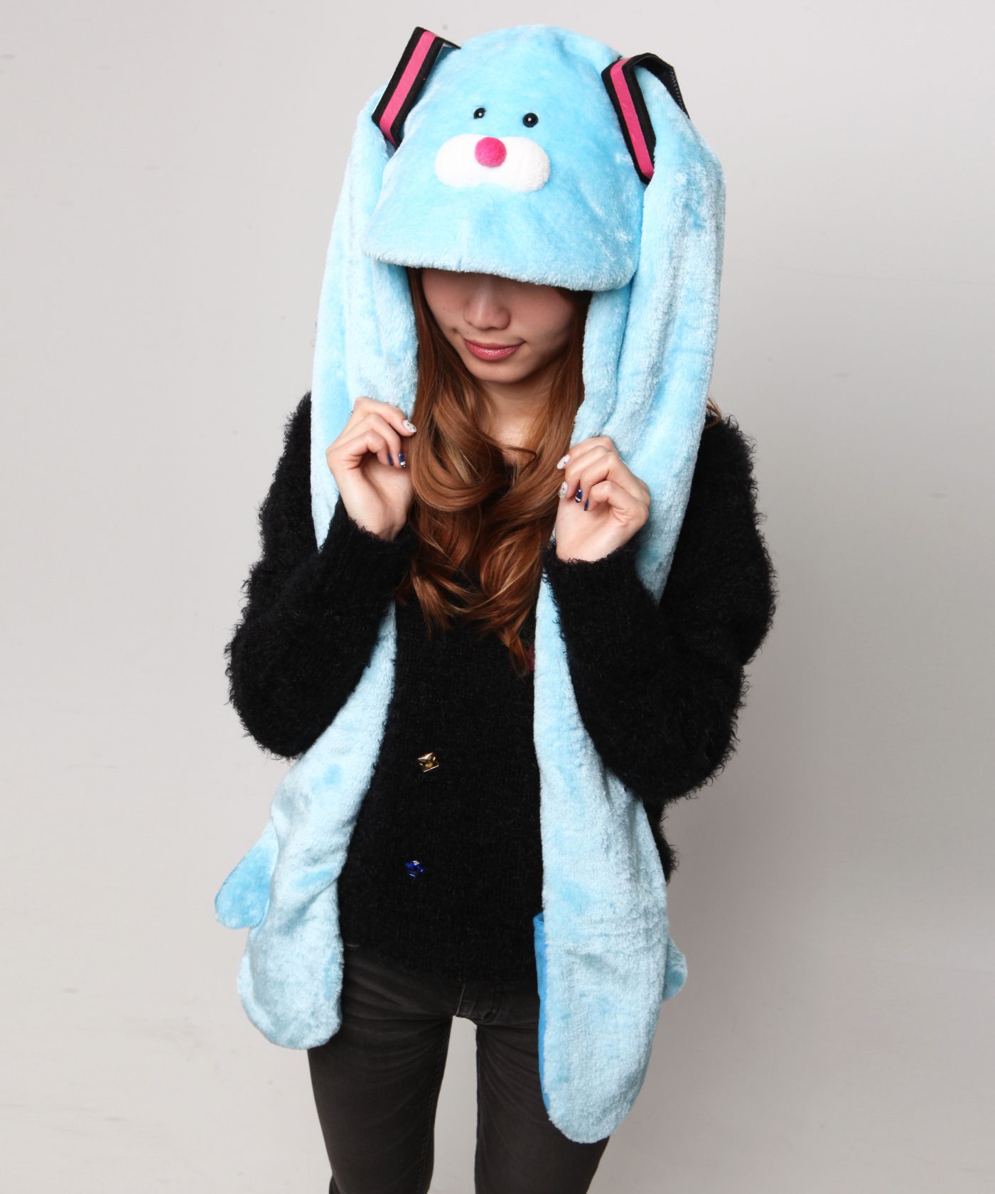 Hatsune Miku's Hair Inspires Face Mask, Hat With Mittens - Interest ...