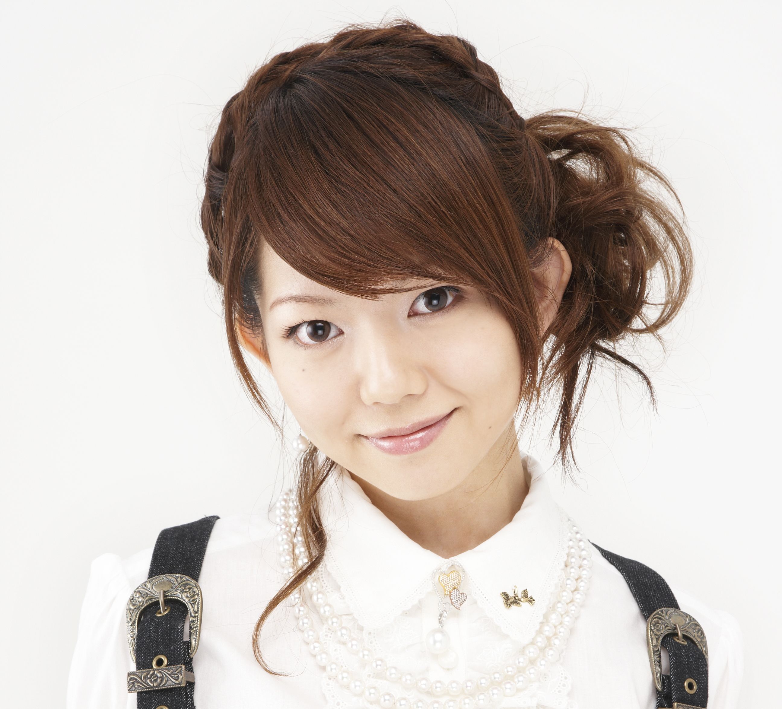Yui Makino - Anime News Network