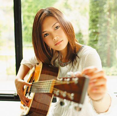 Singer/Songwriter YUI to Take Temporary Hiatus - News - Anime News Network