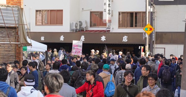 Girls und Panzer Fans Crowd This Year's Ōarai Fest - Interest - Anime ...