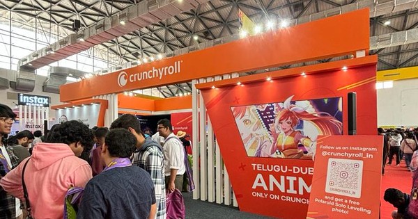 Fans Faced Off Like Gojo and Geto at Crunchyroll's Booth at Hyderabad ...