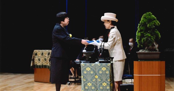 Japan Red Cross Gives Medal to Comic Market for Long-Running Blood ...