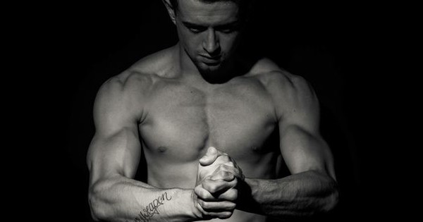 Spend Easter at a Macho Café in Tokyo - Interest - Anime News Network